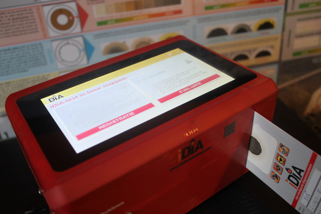 Olieanalyse met de iDiA-box, hoe werkt dat?