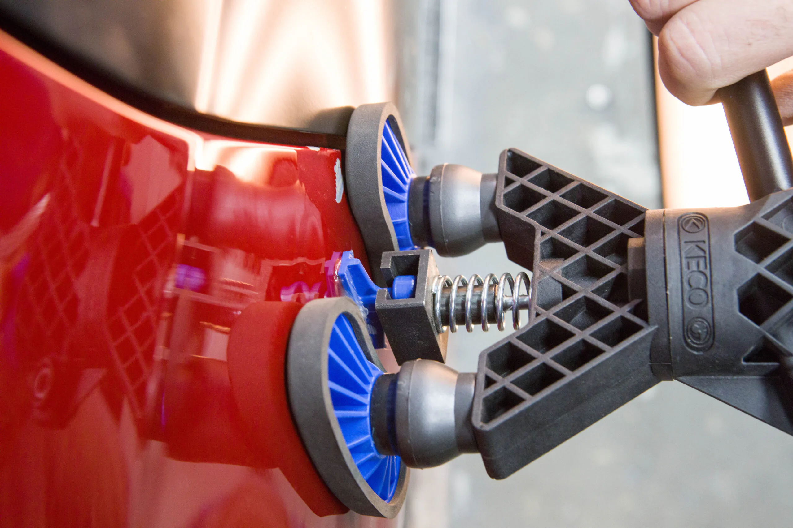 Glue Pull Repair stap voor stap in beeld gebracht