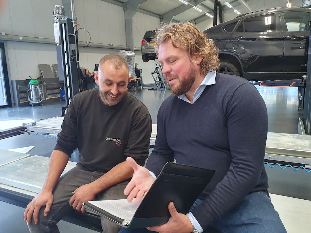 AutoGarage Uithoorn investeert in nieuw pand, inrichting én gereedschap - hoe betaalt zich dat ...